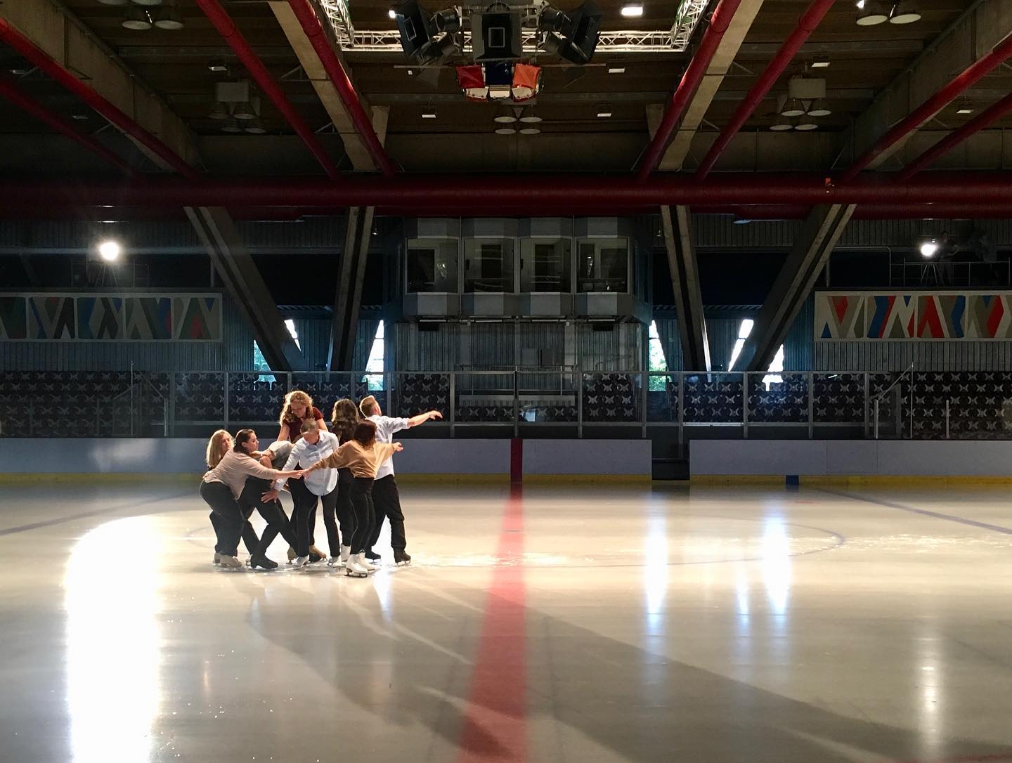 69359625_10100872490070431_7113178695077986304_o | American Ice Theatre